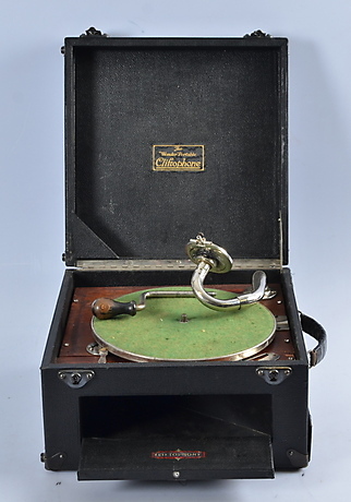 TRAVEL GRAMMOPHONE, The "Wonder" portable cliftophone. Miscellaneous ...
