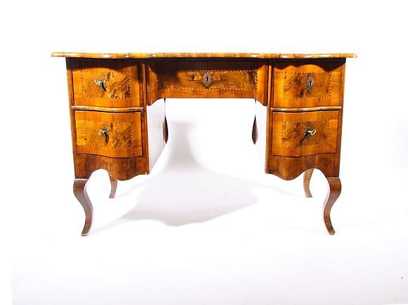 DESK. Furniture - Tables - Auctionet