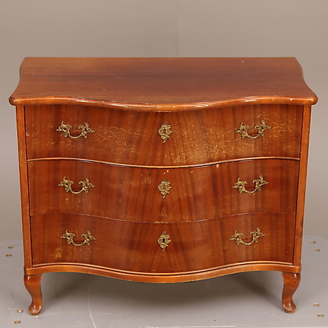 Chest of drawers of drawers, mahogany, 3-drawer, belly-shaped, rococo ...