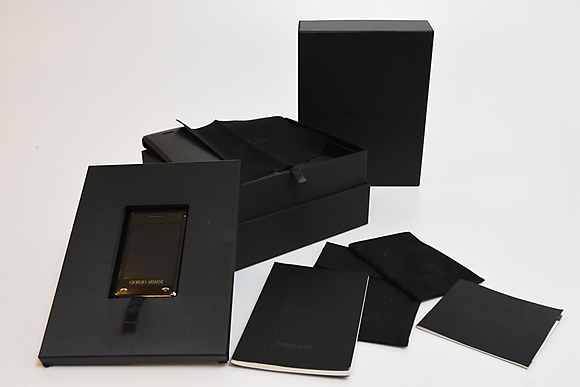 MOBILE PHONE, Giorgio Armani, Samsung in original boxes. Miscellaneous ...