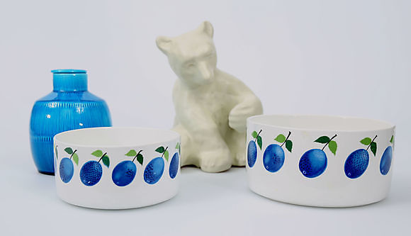 OBJETOS ORNAMENTALES Y CUENCOS, porcelana y gres, 4 partes, incluido ...