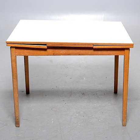 SIGVARD BERNADOTTE. TABLE, Messy. Furniture - Tables - Auctionet