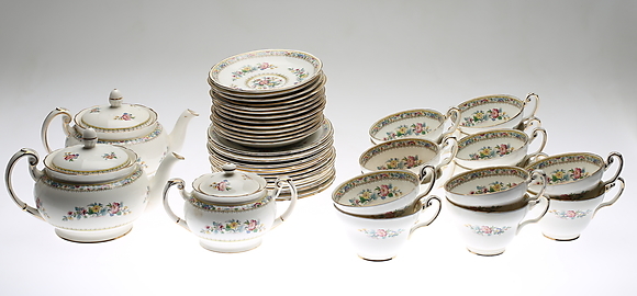 TEA SET, 31 pieces, porcelain, "Ming Rose", Foley Bone China, first ...