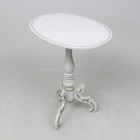 PILLAR TABLE, around 1900. Furniture - Tables - Auctionet