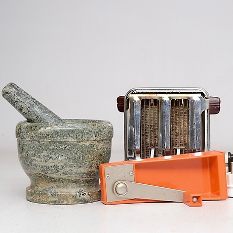 KITCHEN-WARE. Miscellaneous - Modern consumer electronics - Auctionet