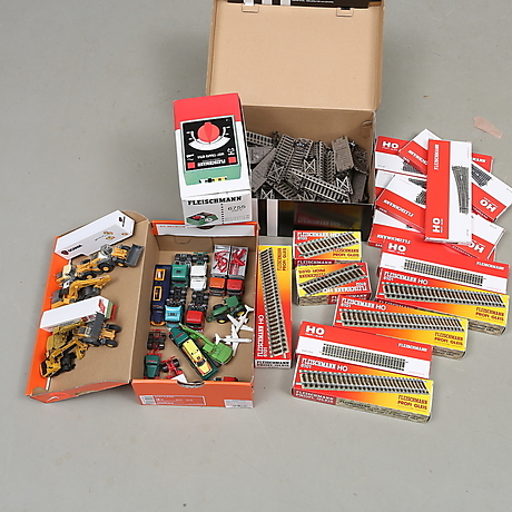 FLEISCHMANN PROFI. Räls, växlar, Trafo 6755. delvis originalkartonger. Leksaker - Auctionet