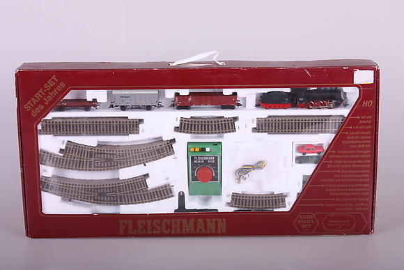 MODEL TRAIN, Fleischmann 6392, Start-set, A+B. Toys - Auctionet