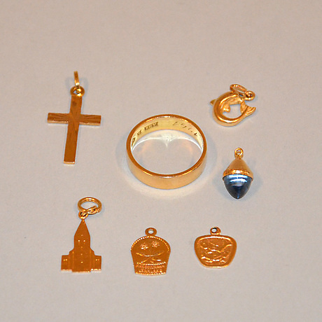 GOLD JEWELRY, seven parts. Jewellery & Gemstones - Other - Auctionet