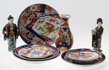 A Collection PORCELAIN, 9 parts, Japan, 20th century. Ceramics ...