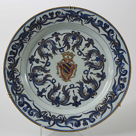 LARGE PLATE, porcelain, Weapon porcelain, China, 18th century. Ceramics ...