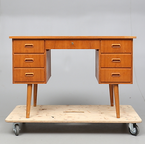 DESK, mid-20th century. Furniture - Tables - Auctionet