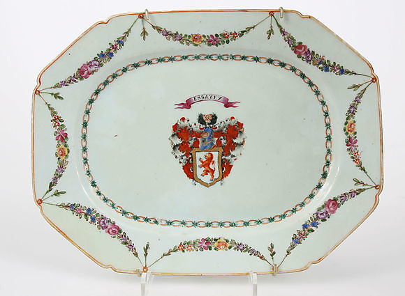 PLATE, porcelain, "Arms porcelain", The coat of arms belongs to the ...