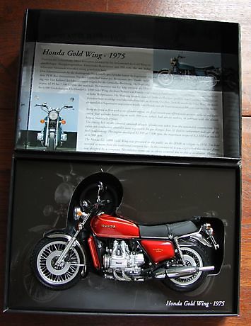 MINICHAMPS. MOTORCYCLE MODEL. Toys - Auctionet