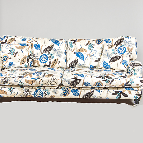 SOFA, leaf pattern, Howard model. Furniture - Sofas & seatings - Auctionet