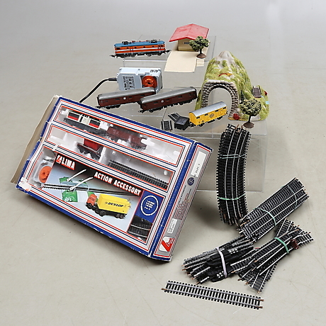 LIMA train set with French diesel locomotive. Swedish Rc locomotive, 2 ...