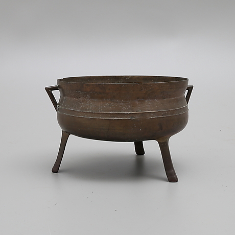 POT ON 3 LEGS, bronze, 18th century. Silver & Metals - Other metals ...