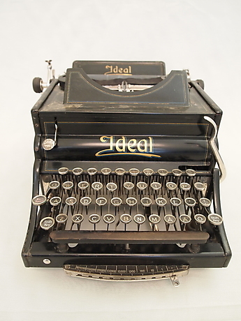 SKRIVMASKIN, IDEAL. Övrigt - Övrigt - Auctionet