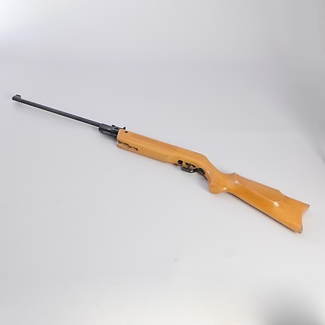 AIR RIFLE, Zenit, 4.5 mm. Weapons & Militaria - Guns & Rifles - Auctionet
