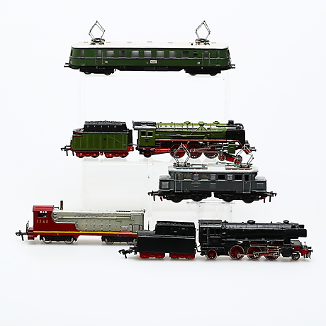 FLEISCHMANN 4 locomotives repainted and MÄRKLIN steam locomotive ...