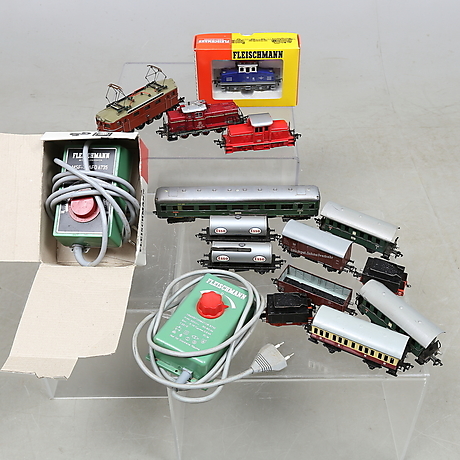 FLEISCHMANN lok 1333 Da-loket, växellok 4305, 1306, 1380, 6 vagnar ...