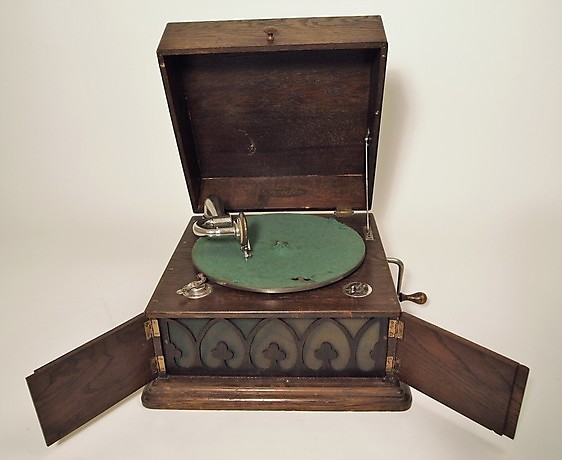 CRANK GRAMOPHONE "FORTEPHONE". Collectables - Musical instruments ...