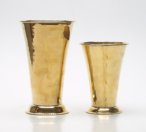 VASES, 2 pcs, brass, Ingrid Skerfe-Nilsson, Uppsala. Silver & Metals ...