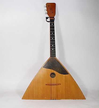 BALALAJKA, Ryssland. Övrigt - Musikinstrument - Auctionet