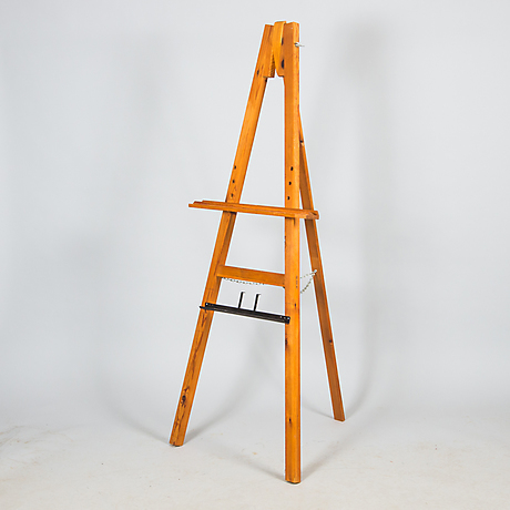 STAFFLI, fur with metal shelf. Furniture - Other - Auctionet