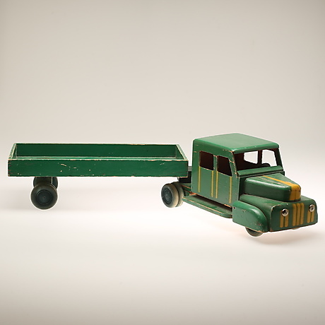 LEKSAK, lastbil med släp, trä, 1950-tal. Leksaker - Auctionet