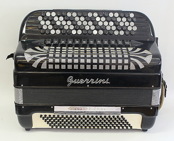 DRAG GAME, Guerrini Professional, Made in Italy. Collectables - Musical instruments - Auctionet