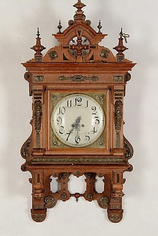 WALLS, oak, 20th century. Clocks & Watches - Wall Clocks - Auctionet