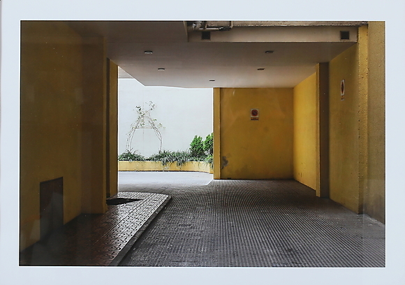 PETER JANHANS. "Garage Madrid", color photograph, signed and dated 2016 ...