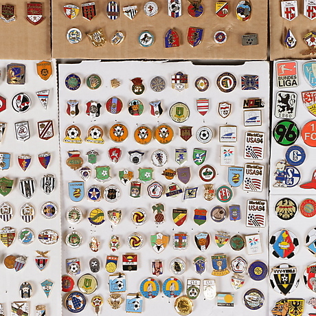 PINS, A Collection. Football teams, Europe and the rest of the world ...