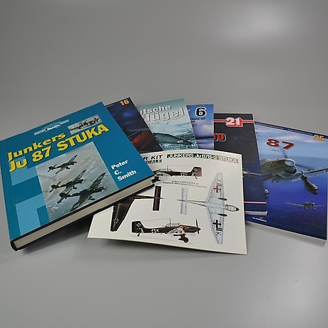 BOOKS on aviation history. Books, Maps & Manuscripts - Auctionet
