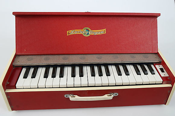 MINI ORGAN, "Lovely Organ", Japan. Toys - Auctionet