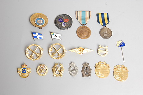 MEDALS, BRANDS, 18 parts, including UN medal. Coins, Medals & Stamps ...