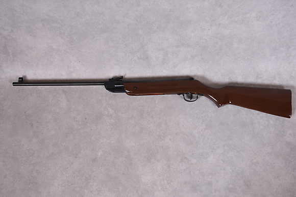 AIR RIFLE. Weapons & Militaria - Guns & Rifles - Auctionet