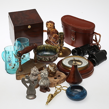 OBJECTS, 16 items, shaving box, barometer, binoculars, iron, art ...
