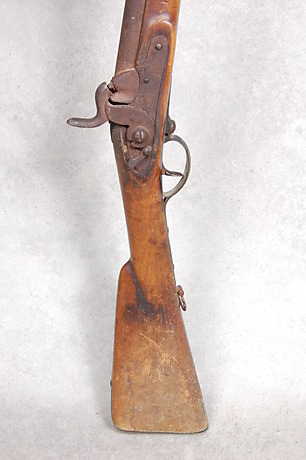 BATTLE LOCK RIFLE, ARMY, 1800s. Coins, Medals & Stamps - Auctionet