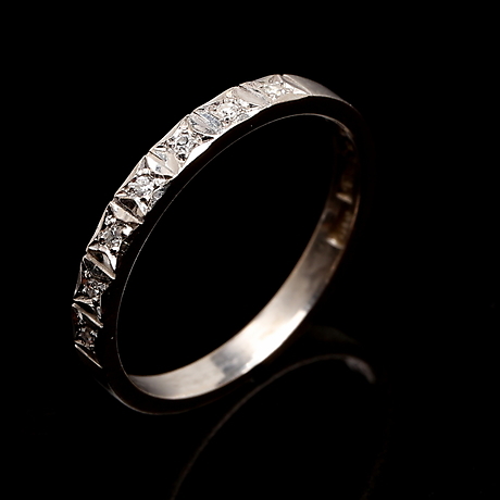 ALLIANCE RING in 18K white gold with diamonds. Jewellery & Gemstones ...