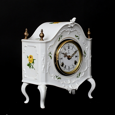 TABLE CLOCK in porcelain, marked Kaiser. Germany, 1900s. Clocks ...