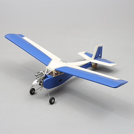 MODEL AIRPLANE, radio controlled. Toys - Auctionet