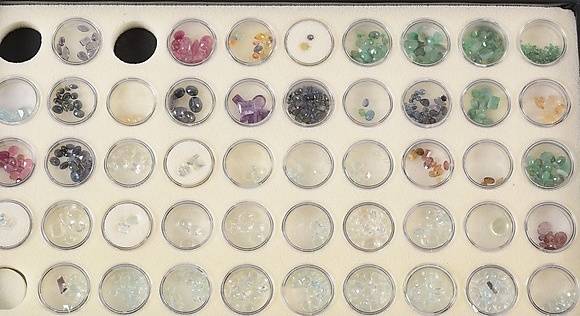 COLLECTION OF PRECIOUS STONES, approx. 700 pcs. Jewellery & Gemstones ...