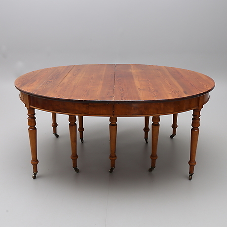 DINING ROOM TABLE, KARL JOHAN STYLE, EARLY 20TH CENTURY, birch and pine ...
