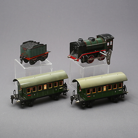 MÄRKLIN steam locomotive R 880 with tender 889/0 olive green and 2 ...