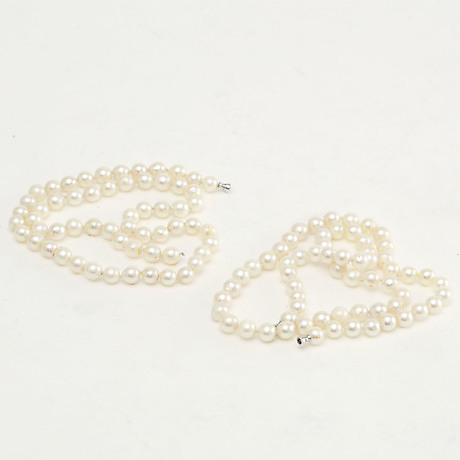 OLE LYNGGAARD. Pearl necklace 2 pcs, cultured saltwater pearls ...