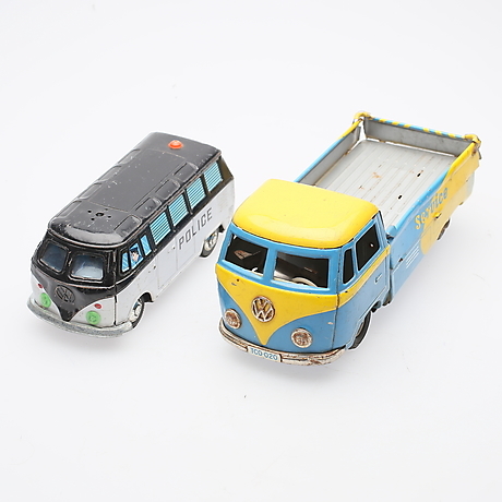 TIN CARS, 2 VW buses, including Ichiko, Japan, 1900s. Toys - Auctionet