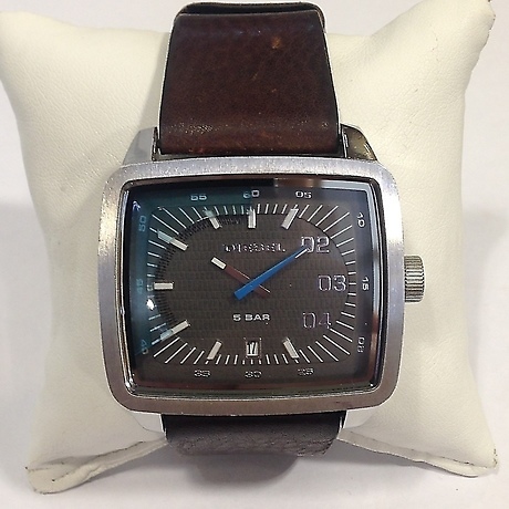 DIESEL KLOCKA. Klockor & Ur - Armbandsur - Auctionet