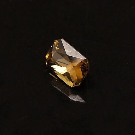 SINHALITE, 1.25 ct. Jewellery & Gemstones - Gemstones - Auctionet