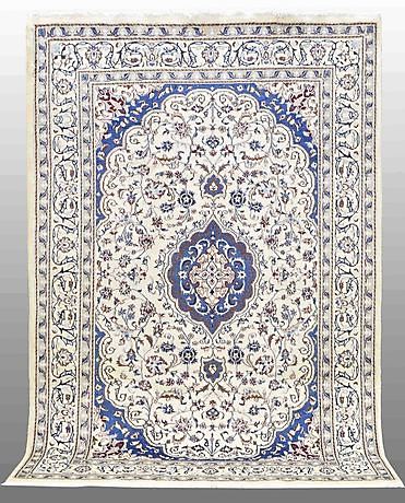 MATTA, persisk, nain med silkesinslag, 290 x 195 cm. Mattor & Textil ...